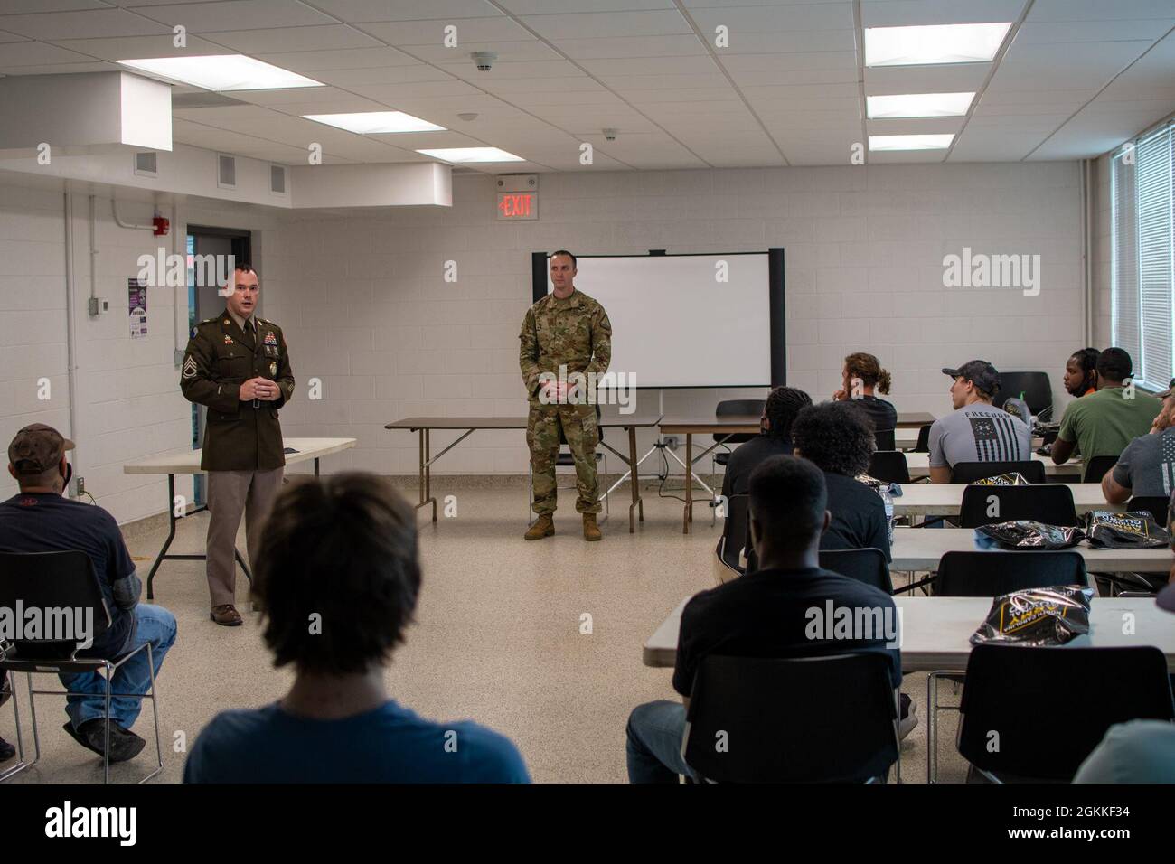 Sgt. 1st Class Warren Wright, a recruiter assigned to the North ...