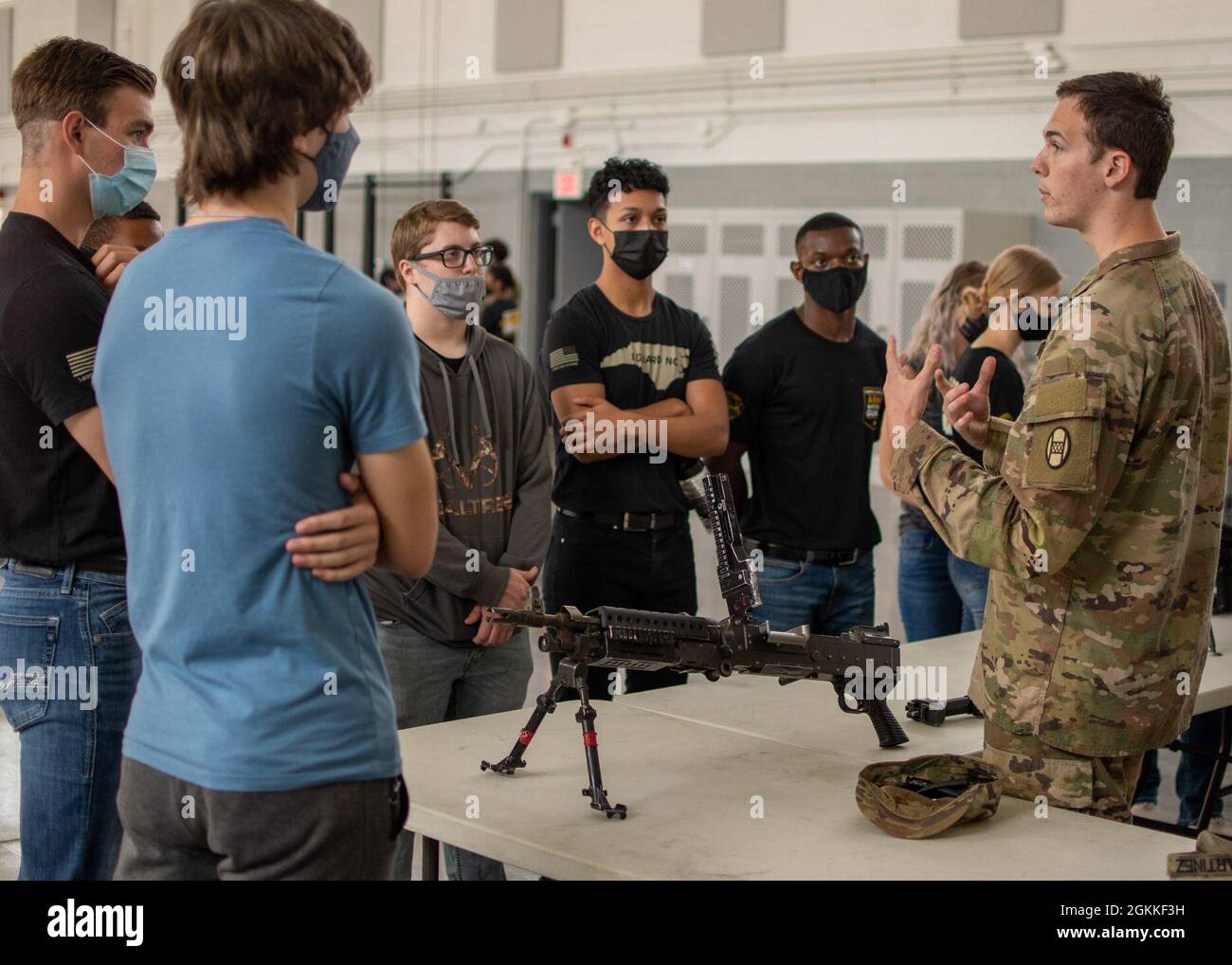 Spc. Stephen Brooks, assigned to Charlie Company, 1st Battalion, 252nd ...