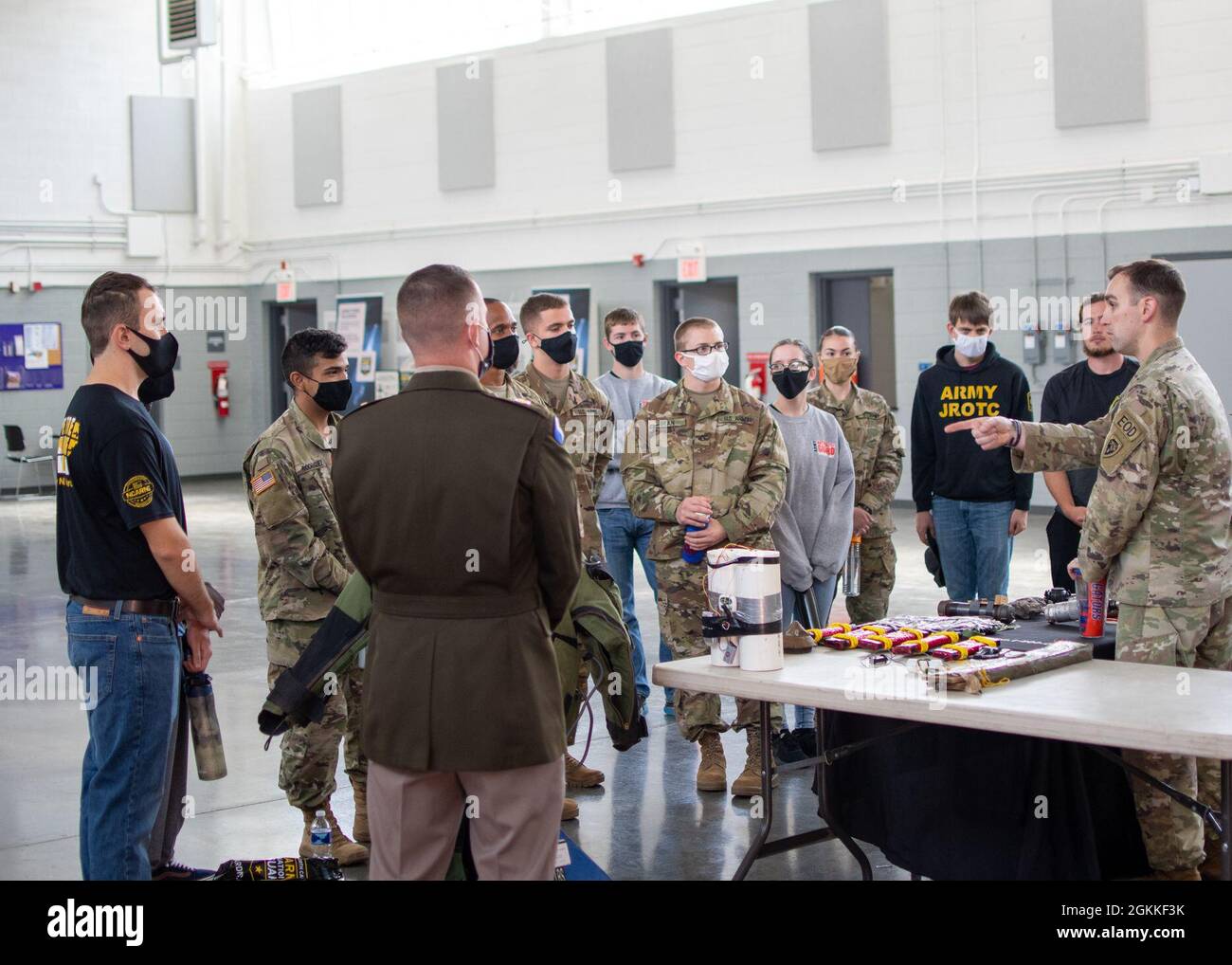 U.S. Army Staff Sgt. Kevin Chancey, an explosive ordnance disposal ...