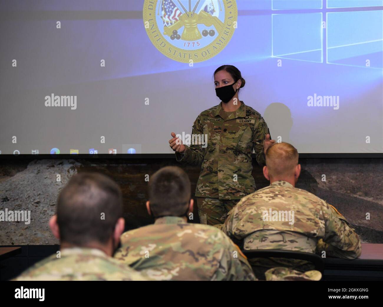U.S. Army Lt. Col. Katie Slingerland, 1st Battalion, 145th Aviation ...