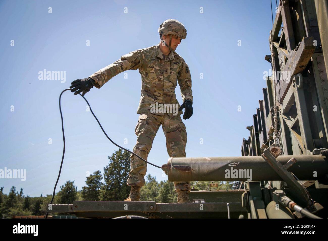 U.S. Army Sgt. Kevin Lanehart, a Patriot launching station enhanced ...
