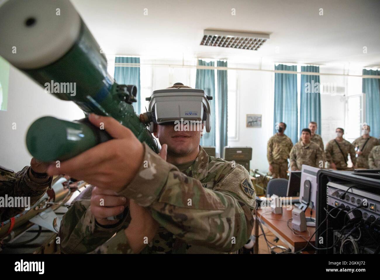Sa 7 missile launcher hi-res stock photography and images - Alamy