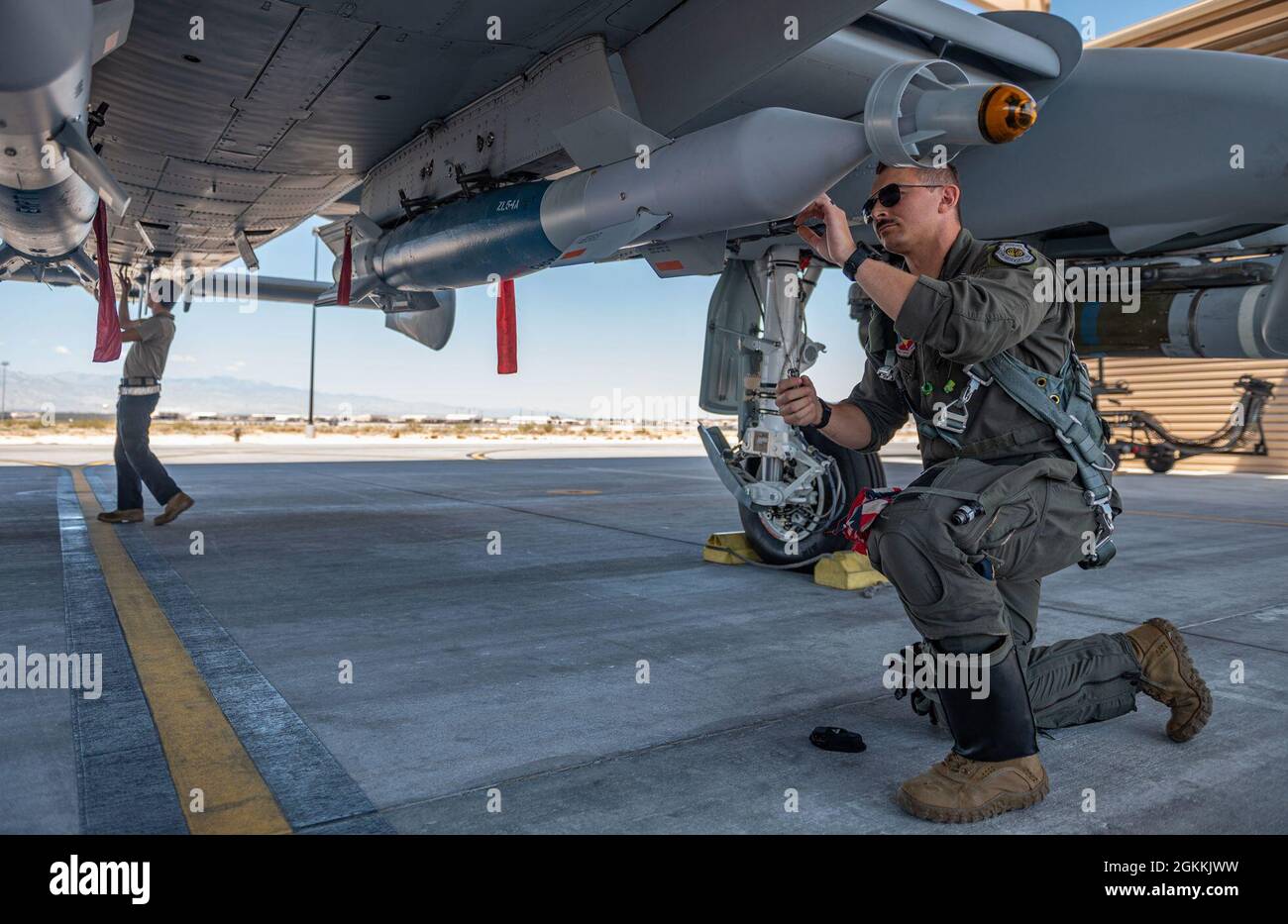 757th aircraft maintenance squadron hi-res stock photography and images ...