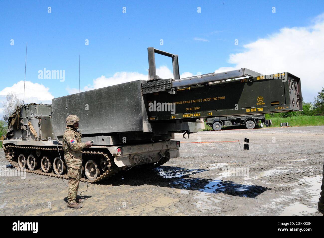 British soldiers assigned to 132 Battery, 26th Regiment Royal Artillery ...