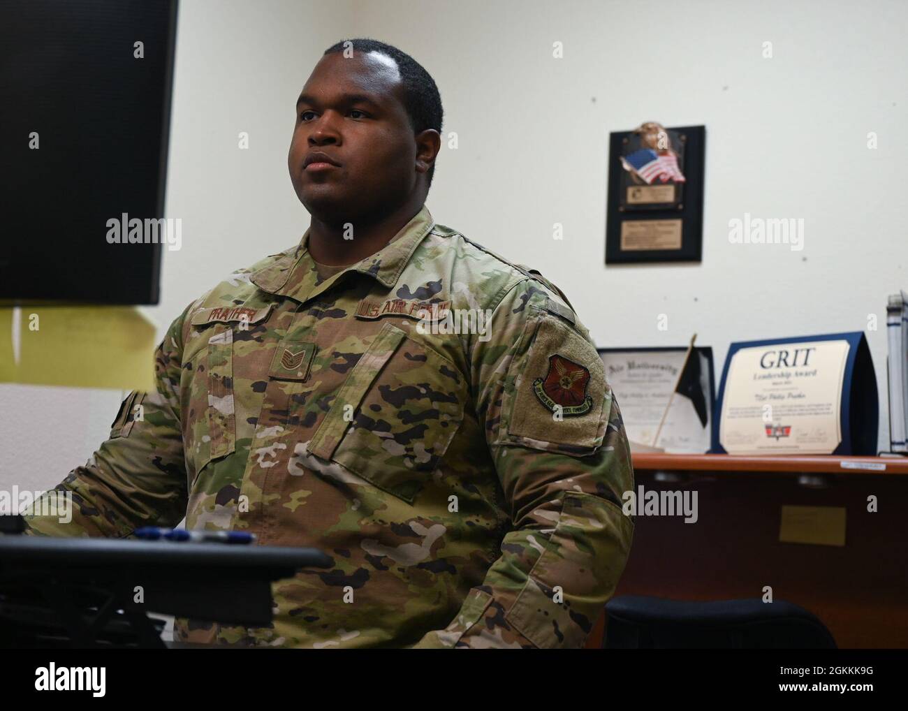 Enlisted force distribution hi-res stock photography and images - Alamy