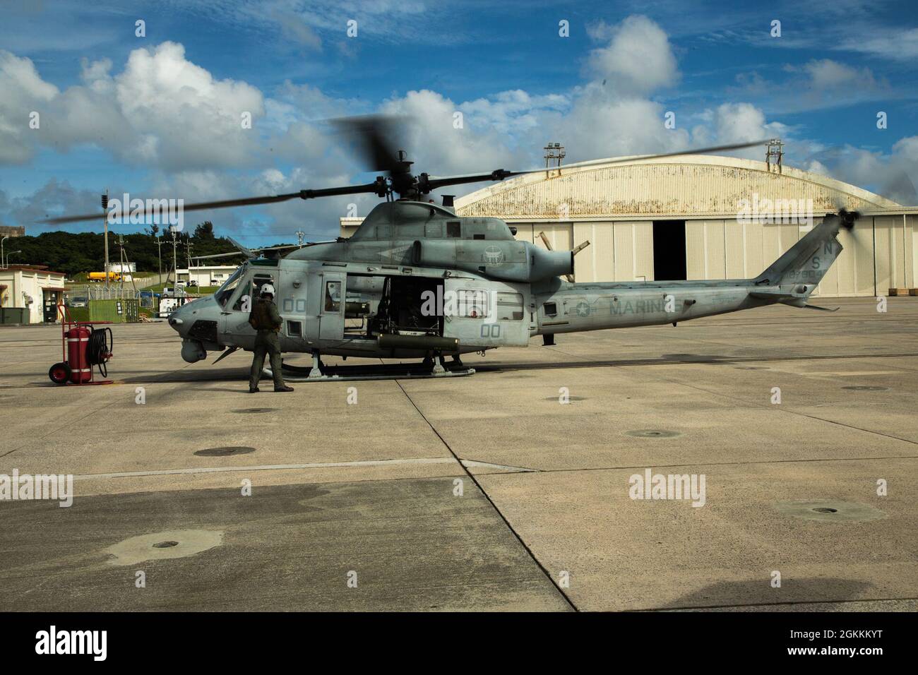 A U.S Marine Corps UH-1Y Venom helicopter assigned to Light Attack ...