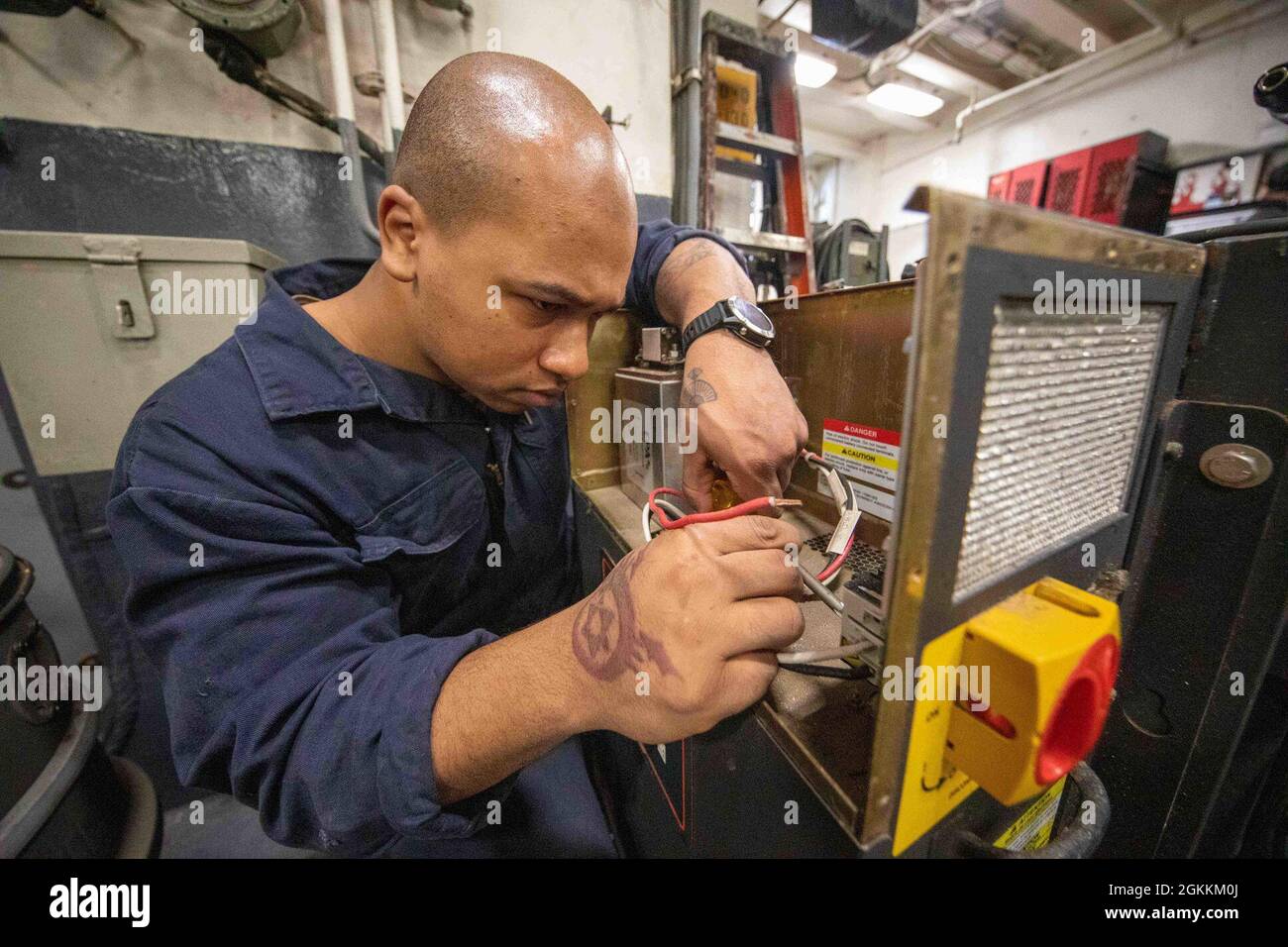 210517-N-TF178-1037 PACIFIC OCEAN (May 17, 2021) – U.S. Navy ...