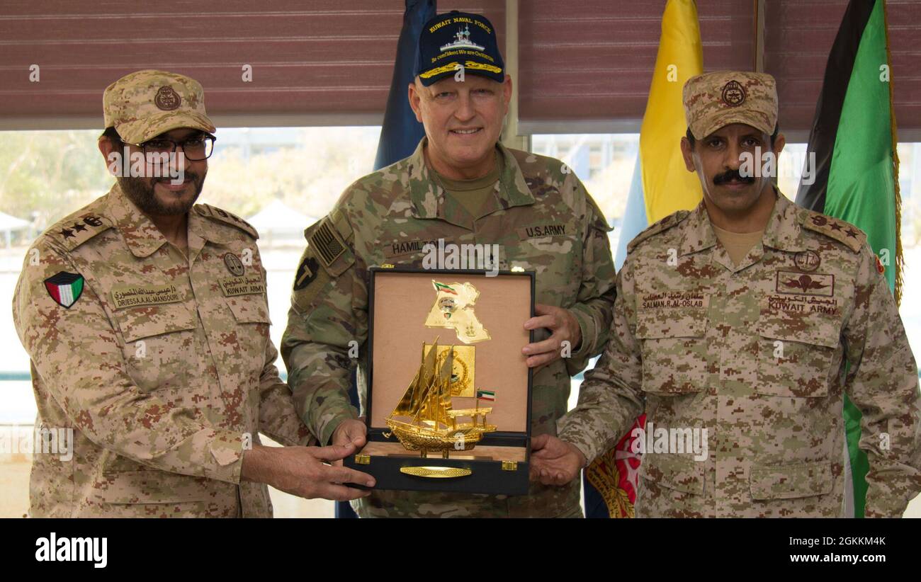 Army chief of staff gift hi-res stock photography and images - Alamy