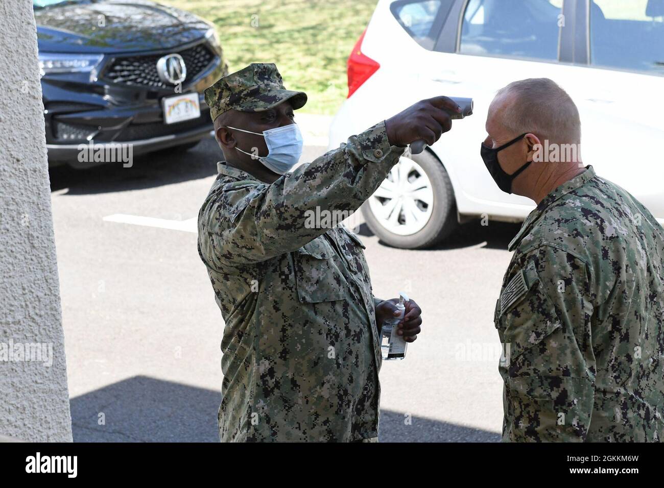 Hospital Corpsman First Class Alvin Ochieng checks Force Master Chief ...