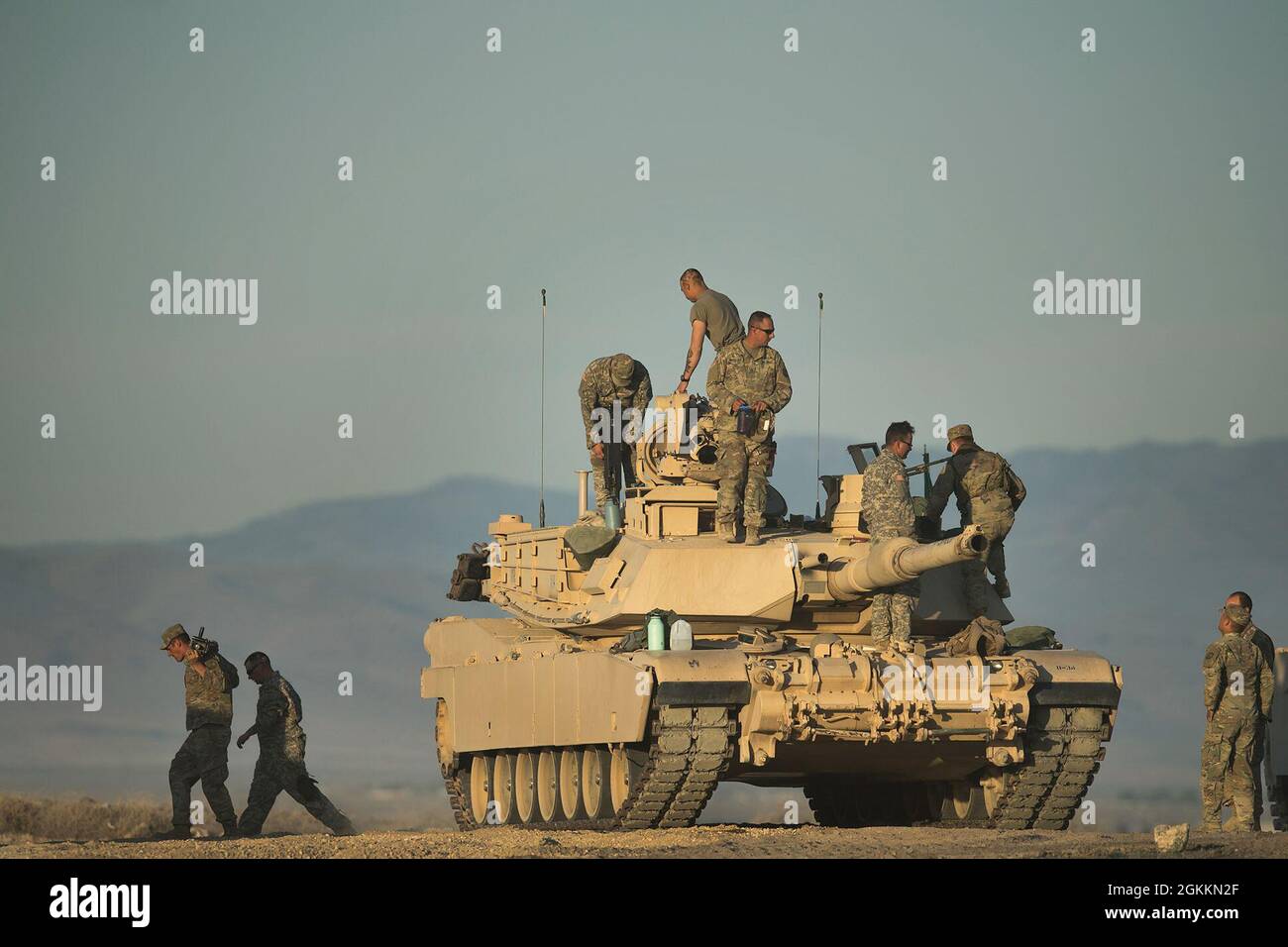 Tank crew prepare vehicle hi-res stock photography and images - Alamy