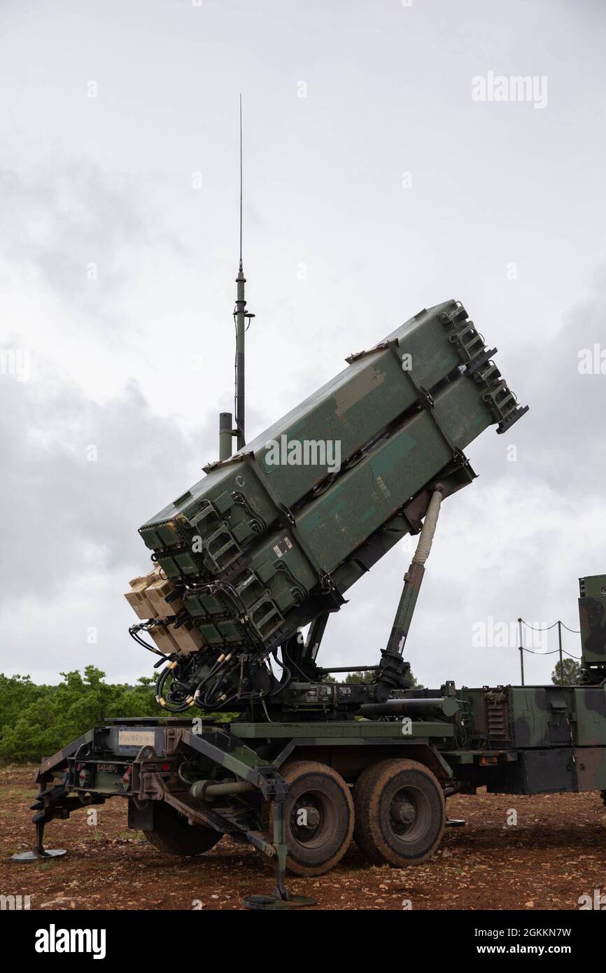 The 5th Battalion, 7th Air Defense Artillery’s U.S. Army Patriot ...