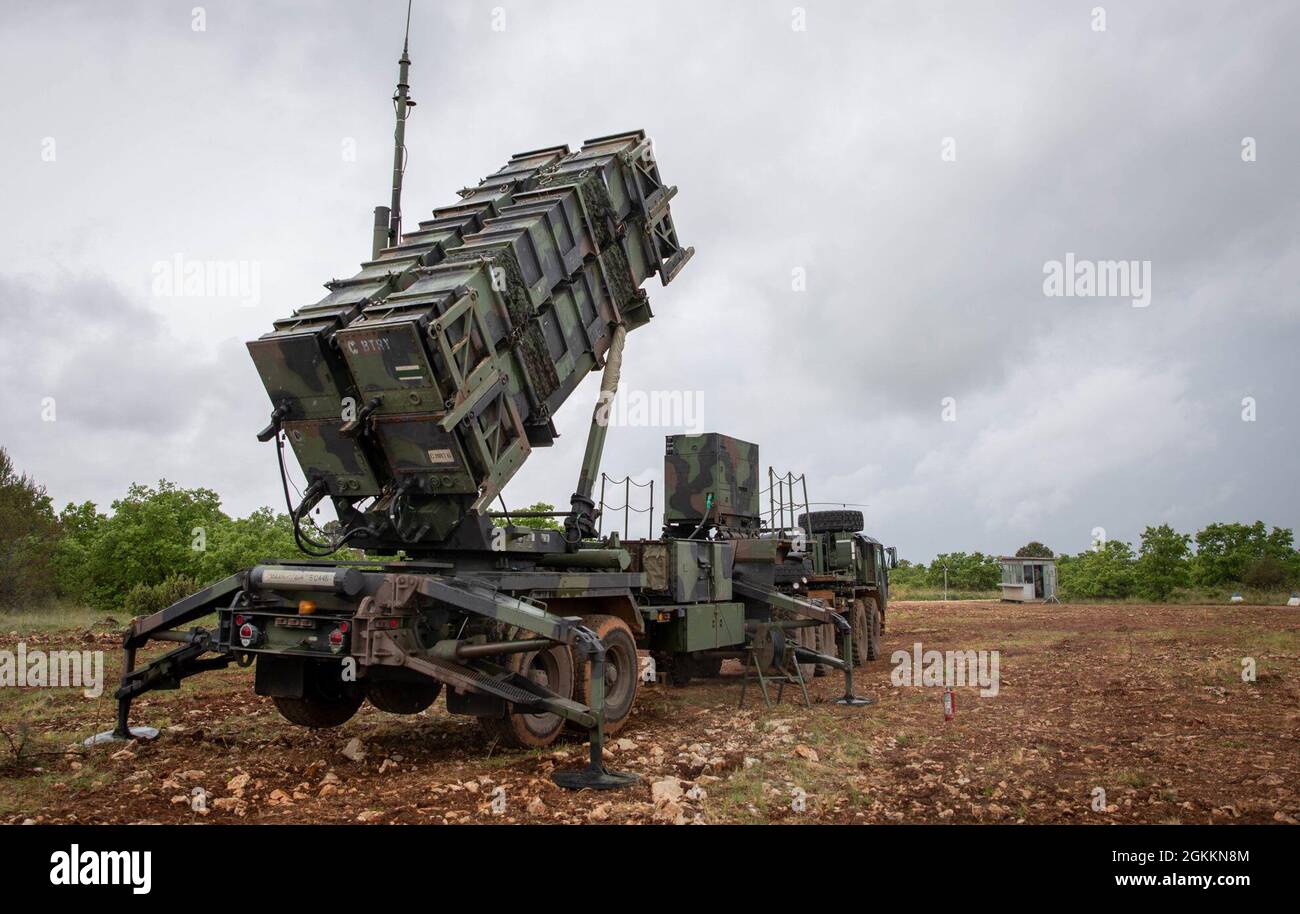 The 5th Battalion, 7th Air Defense Artillery’s U.S. Army Patriot ...