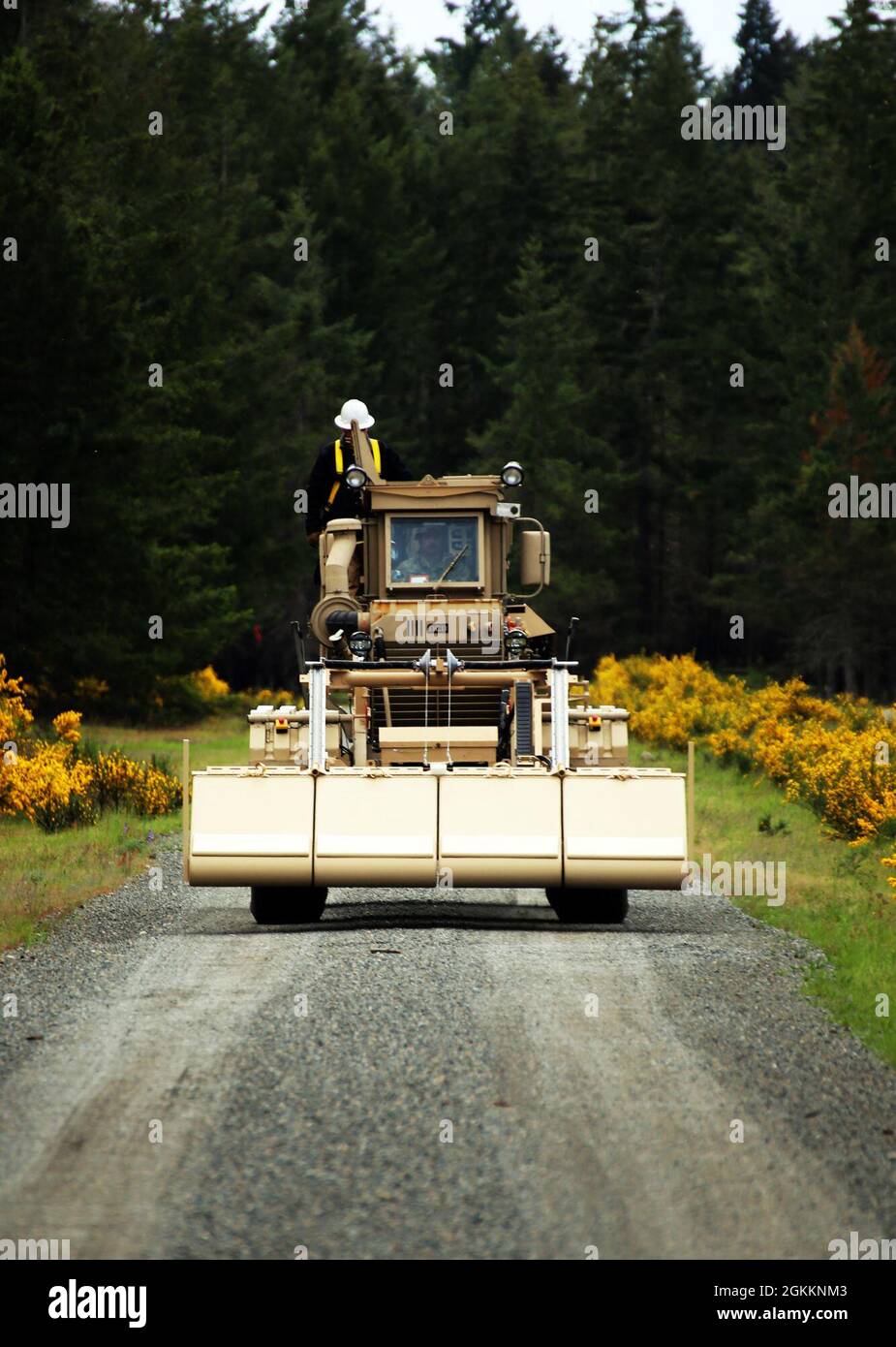 Soldiers with Bravo Company, 898th Brigade Engineer Battalion train ...