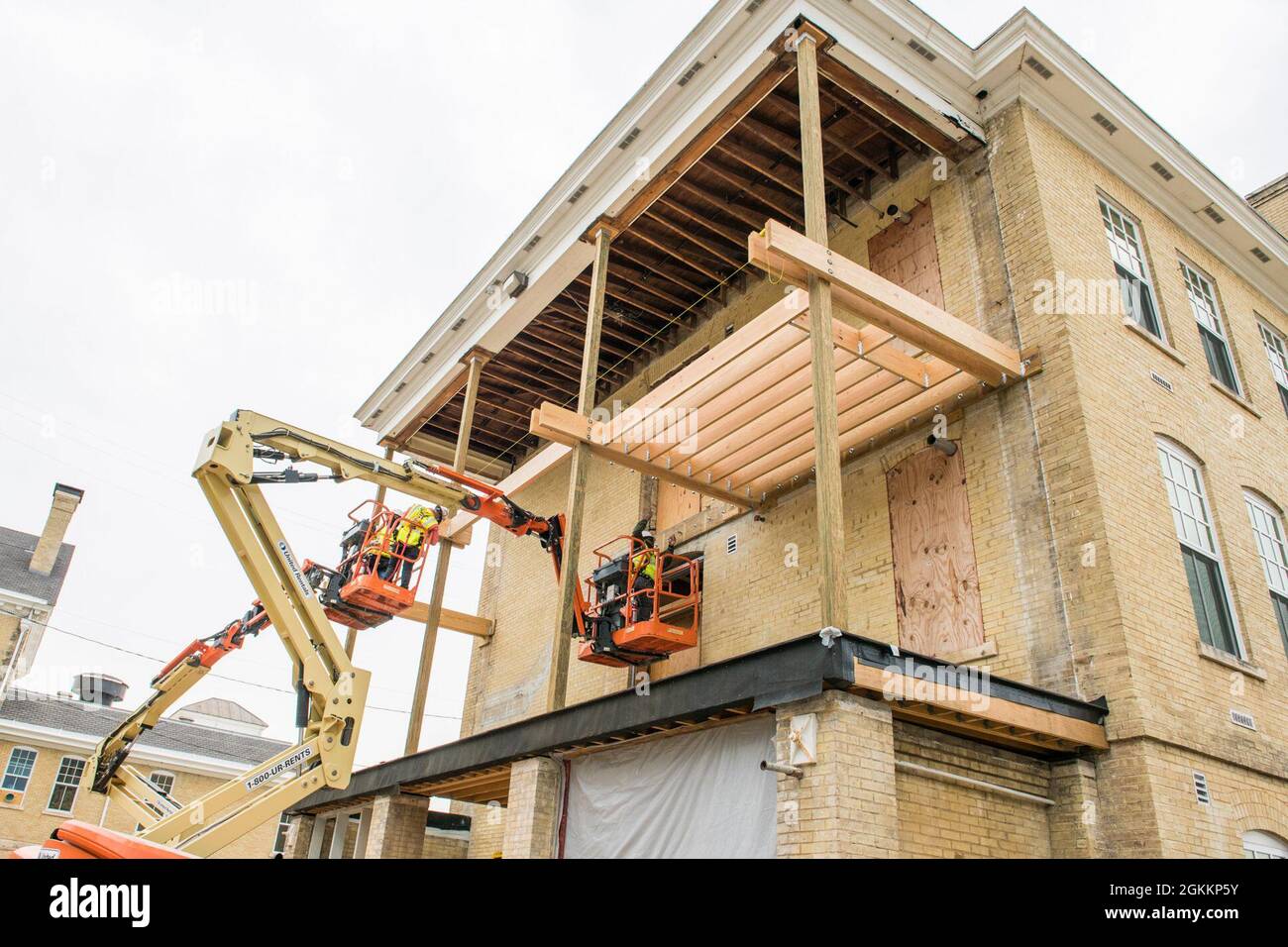 Preservation work is performed on building 2006 at Joint Base San ...