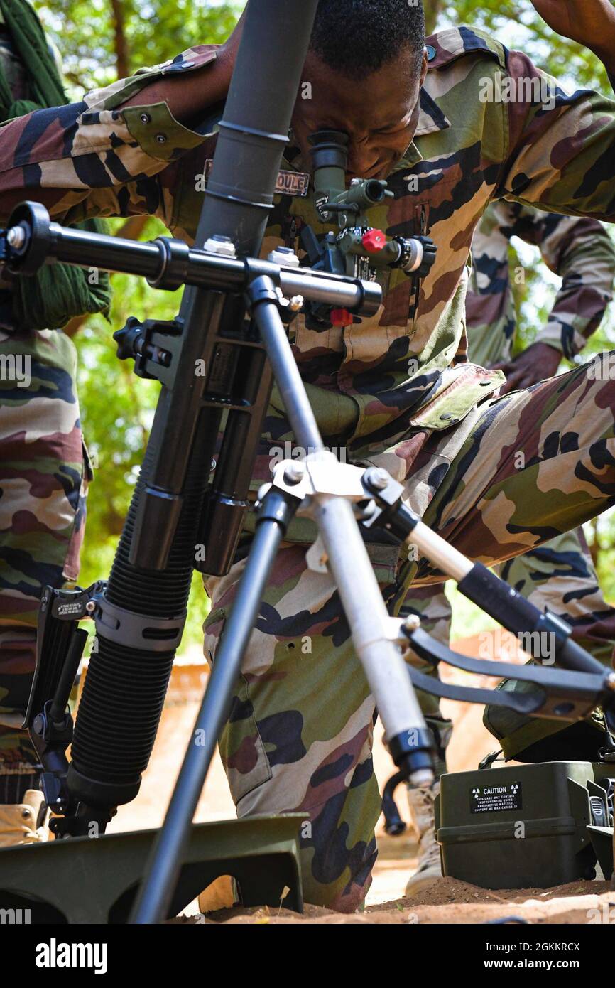 A Nigerien soldier from the Nigerien Mortar Team participates in large ...