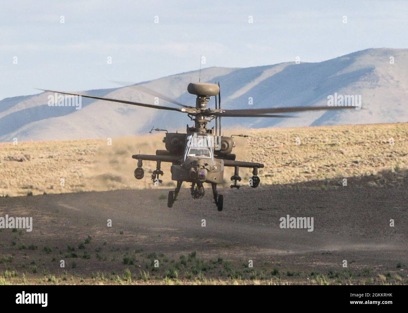 Aviators assigned to 4-6 Air Cavalry Squadron, 16th Combat Aviation ...