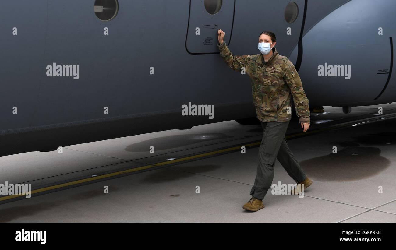 U.S. Air Force Tech. Sgt. Alex White, 37th Airlift Squadron loadmaster ...