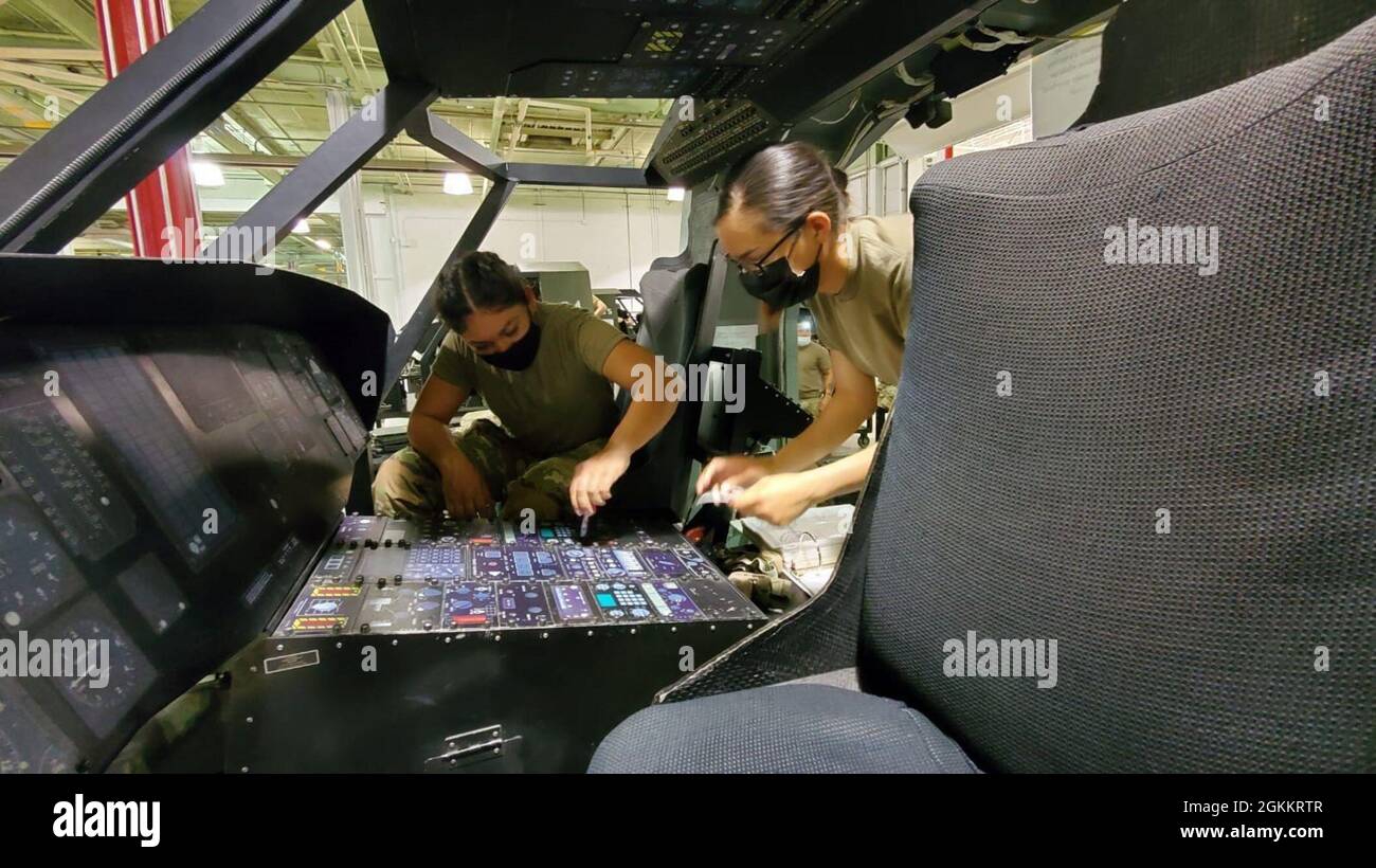 U.S. Army Pfc. Cindy Aviles and Pfc. Zabrina Rodriguez, initial entry ...