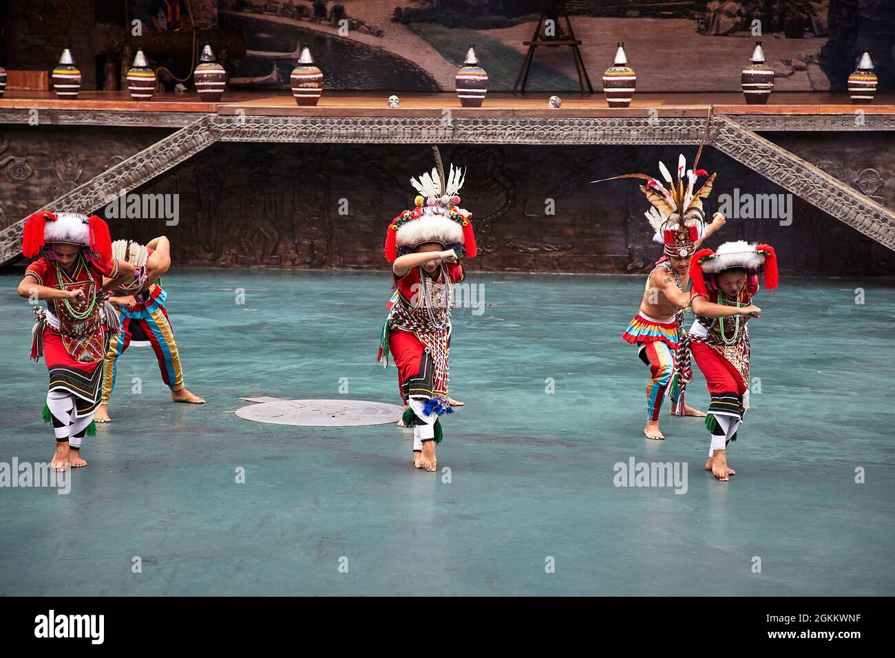 Tribal head gear hi-res stock photography and images - Alamy