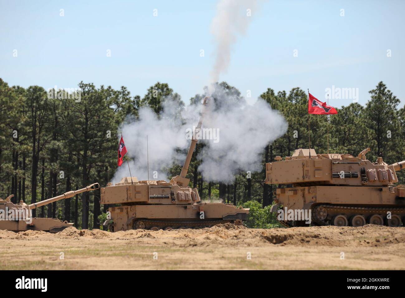 Soldiers with the North Carolina National Guard’s 1st Battalion, 113th ...