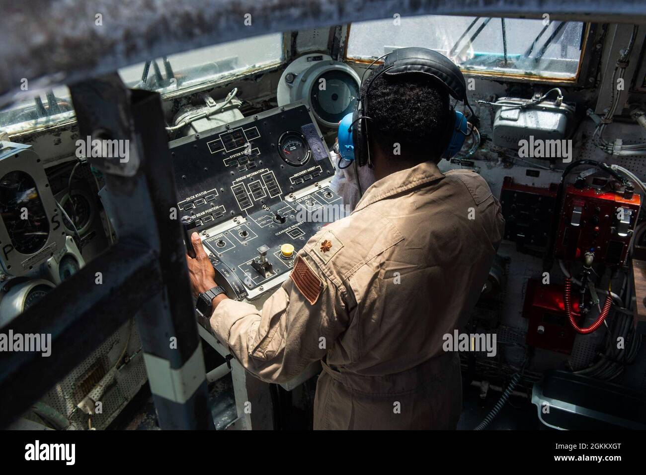 Securing device hi-res stock photography and images - Alamy