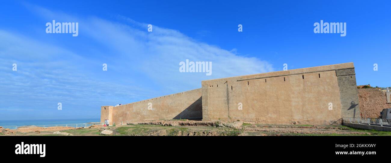 Old fort in morocco hi-res stock photography and images - Alamy