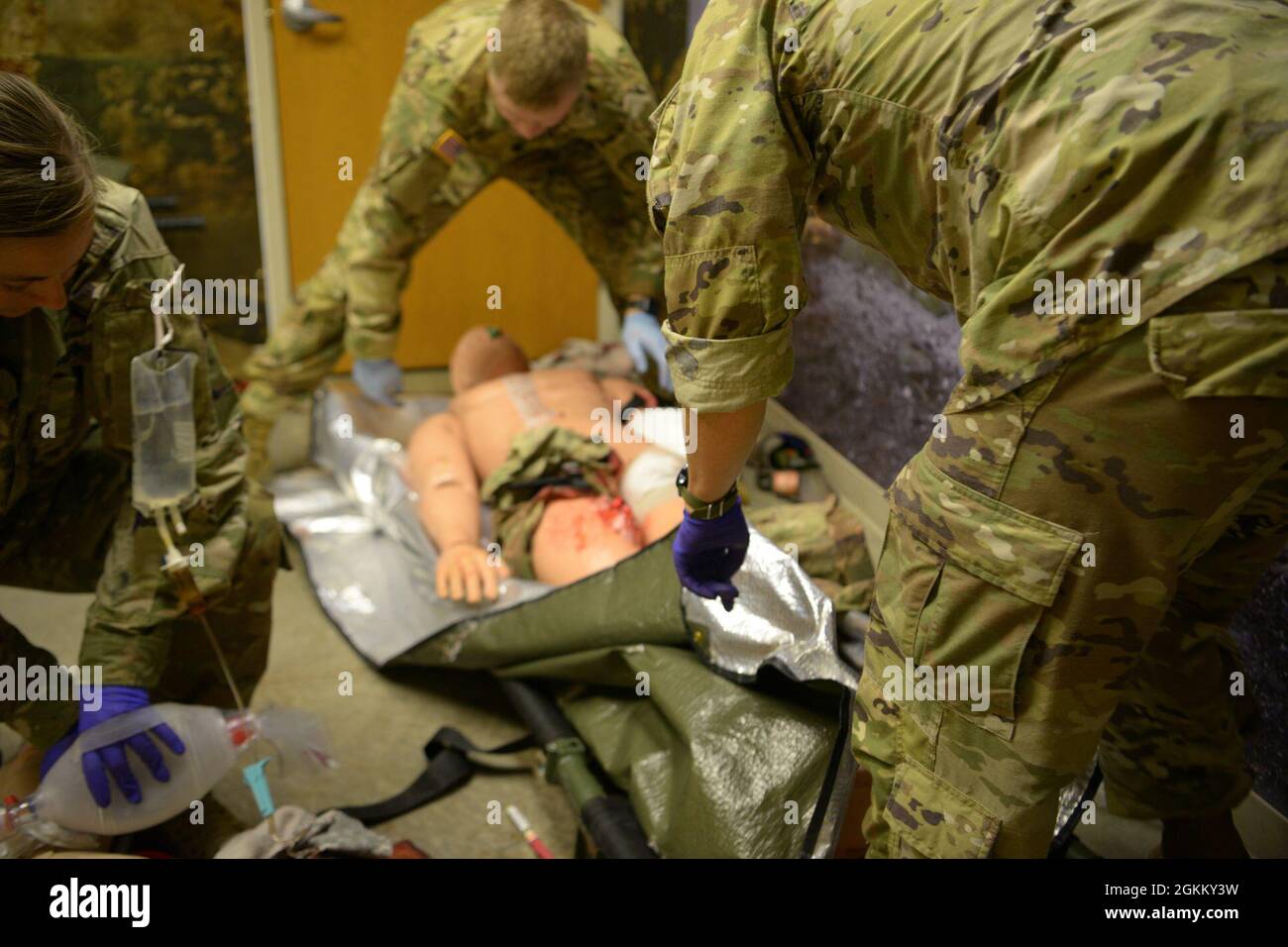 Combat life saving skills hi-res stock photography and images - Alamy