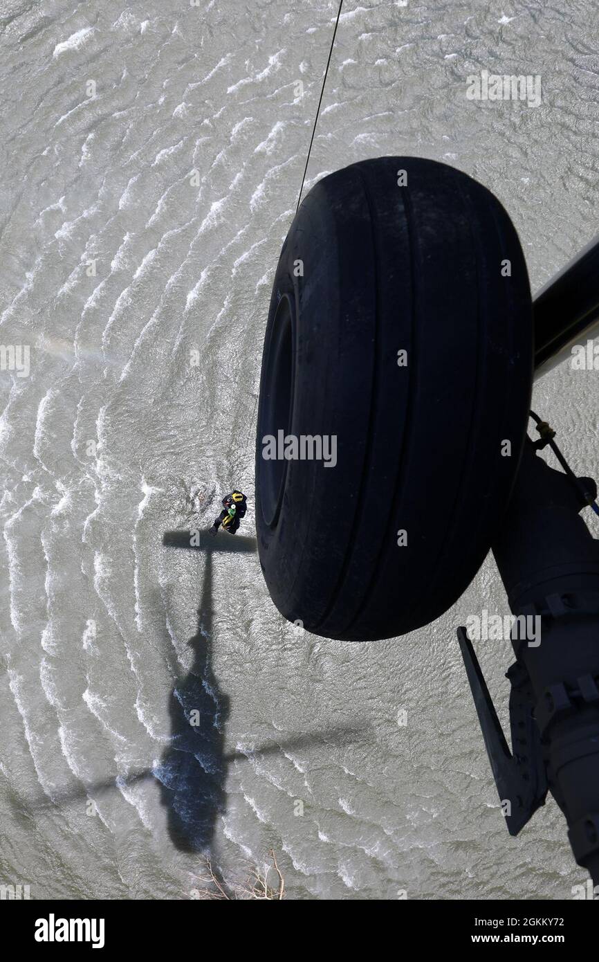 North Carolina National Guard Aviators join first responders from ...