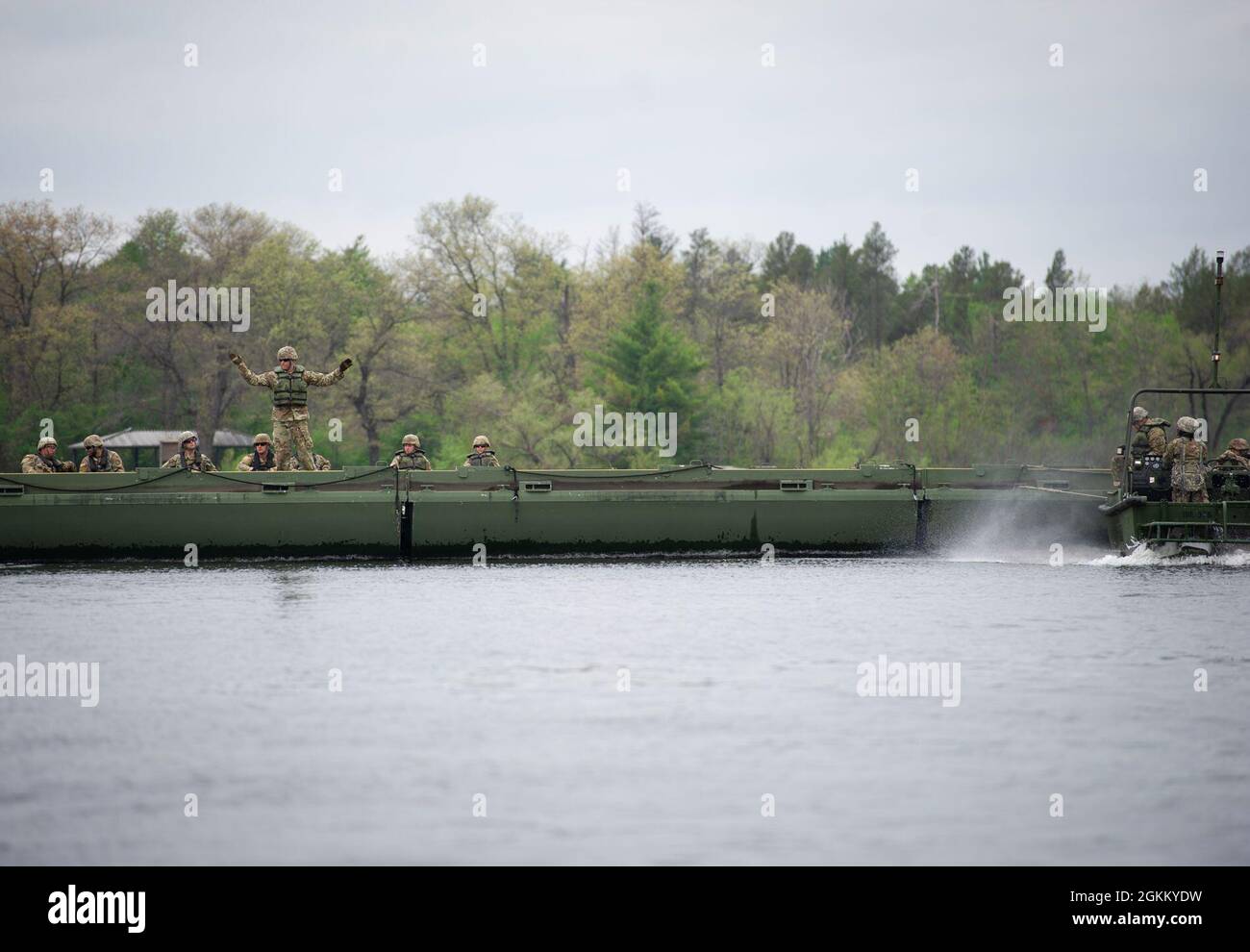 Army Reserve Soldiers from the 652nd Engineer Company (Multi-Role ...