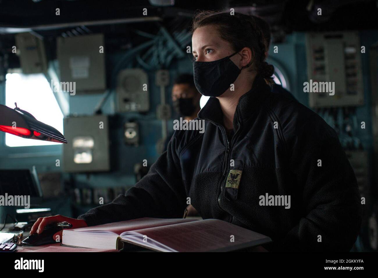 PACIFIC OCEAN (May 20, 2021) U.S. Navy Quartermaster 2nd Class Makayla ...