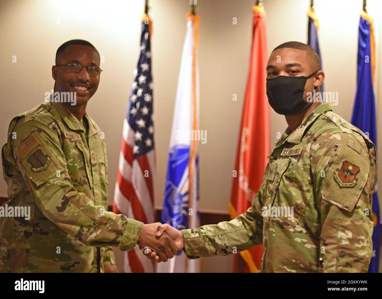 Force chief master sgt marcus washington hi-res stock photography and ...