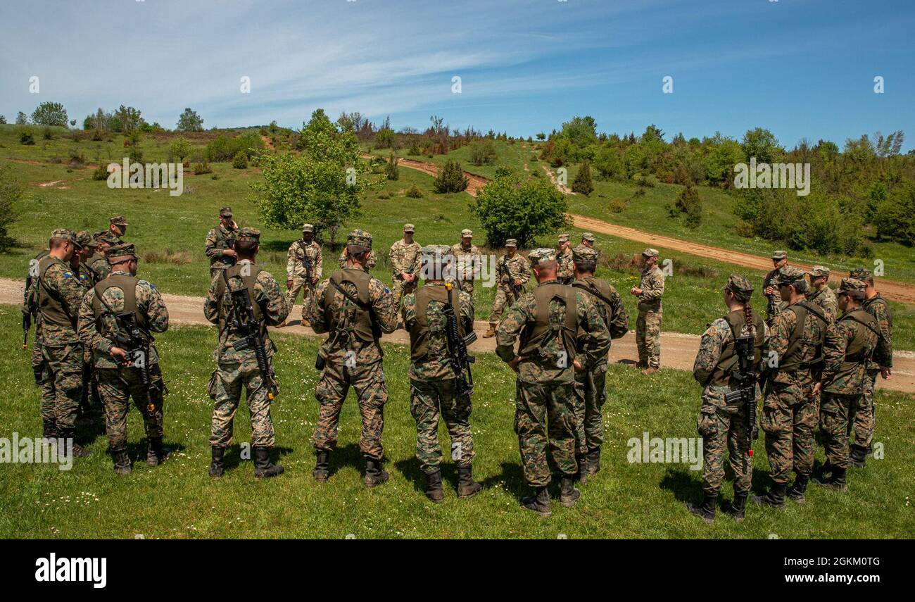 2nd battalion 124th infantry regiment hi-res stock photography and ...