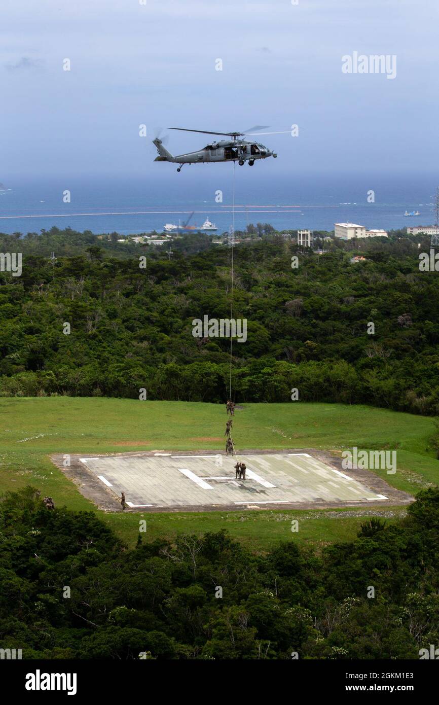 U.S. Marines and Sailors with 3d Reconnaissance Battalion, 3d Marine ...