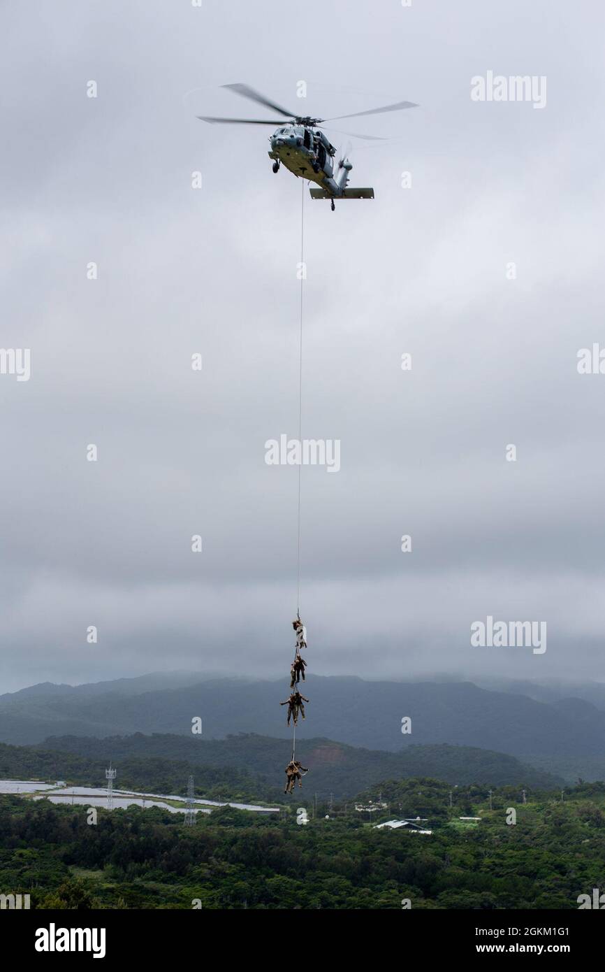 U.S. Marines and Sailors with 3d Reconnaissance Battalion, 3d Marine ...