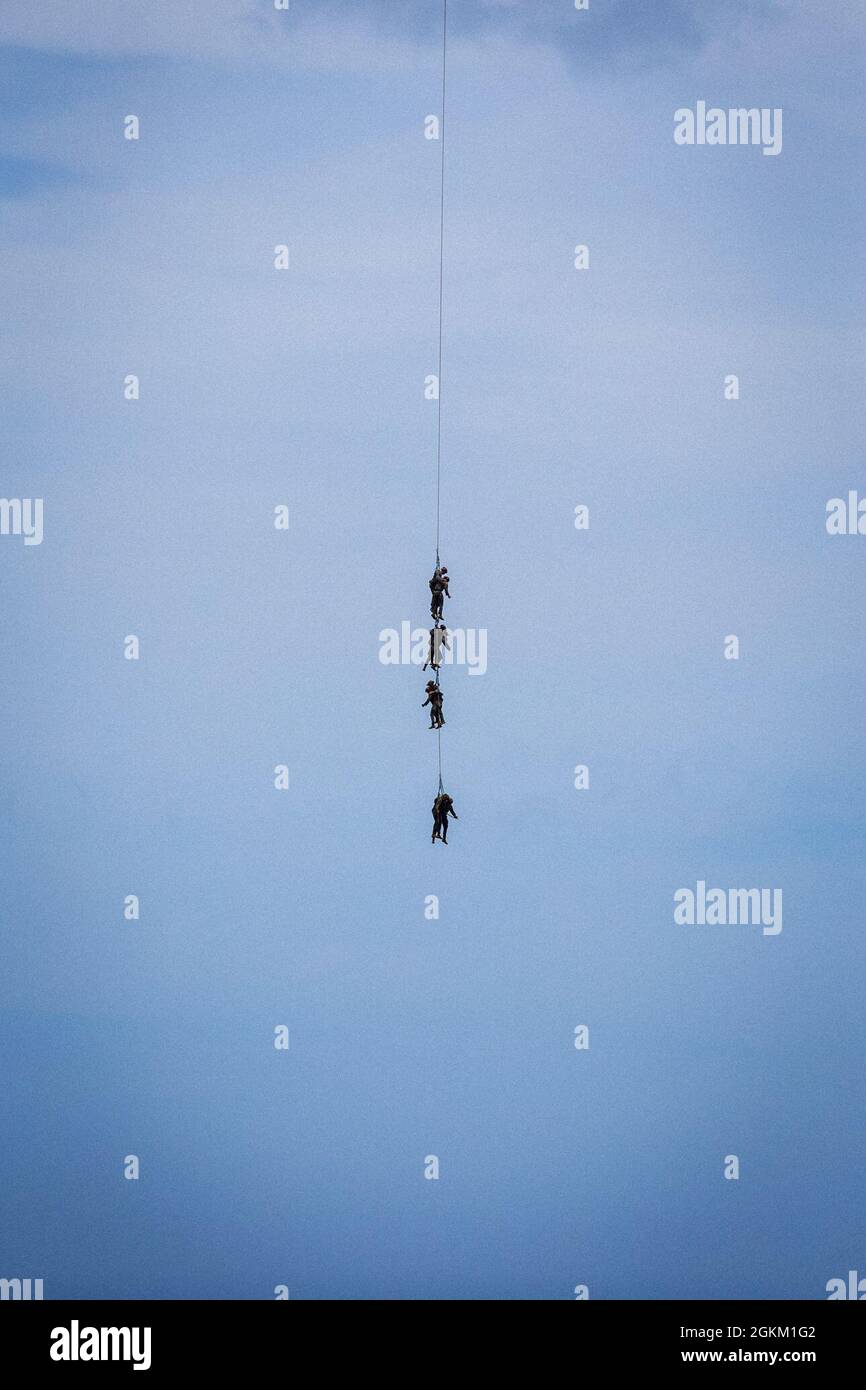 U.S. Marines and Sailors with 3d Reconnaissance Battalion, 3d Marine ...