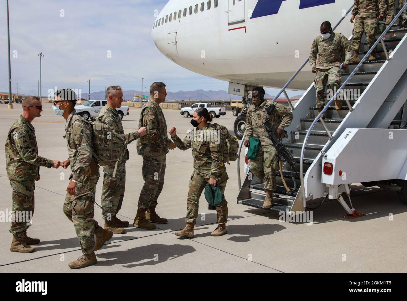 Soldiers with 1st Battalion, 35th Armored Regiment, 2nd Armored Brigade ...