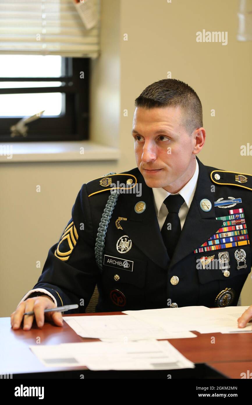 New York Army National Guard Sgt. 1st Class Nicholas Archibald of ...