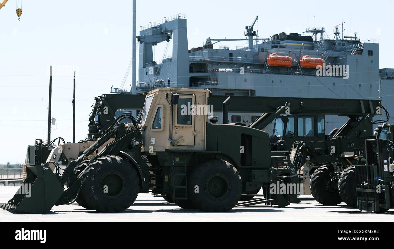 The USNS Soderman carried prepositioned stock to the port at Joint Base ...