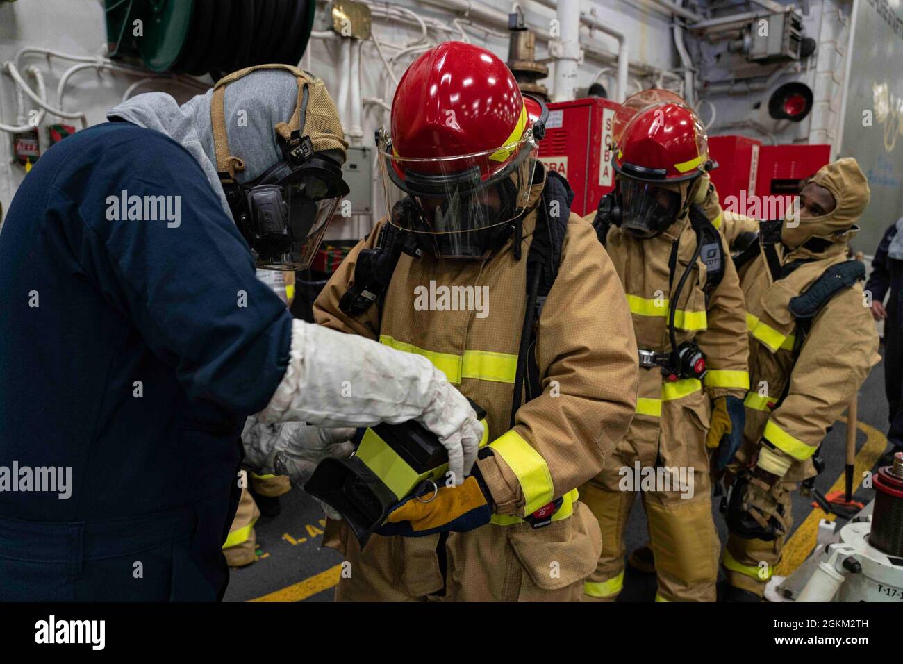 Navy firefighting thermal imager nfti hi-res stock photography and ...