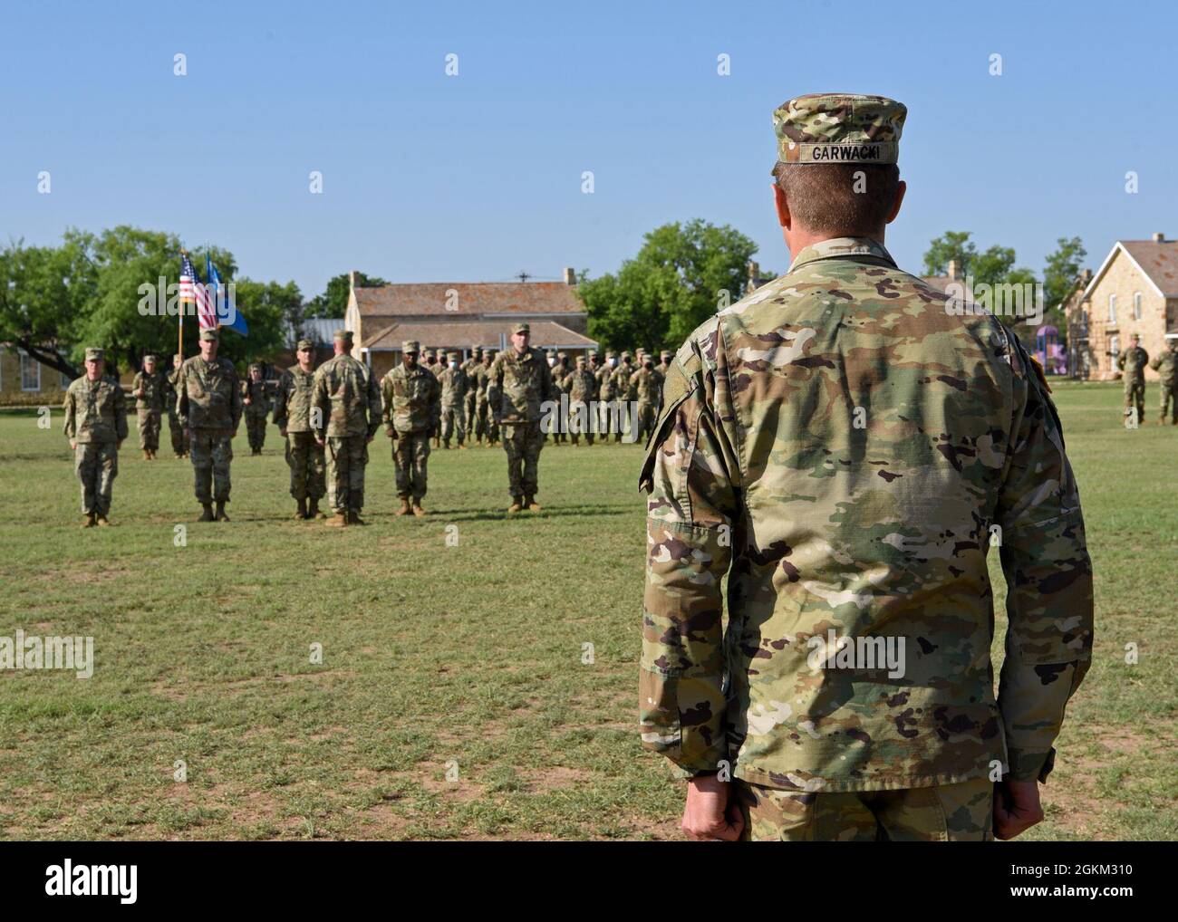 U.S. Army Lt. Col. Joe Garwacki, incoming 344th Military Intelligence ...