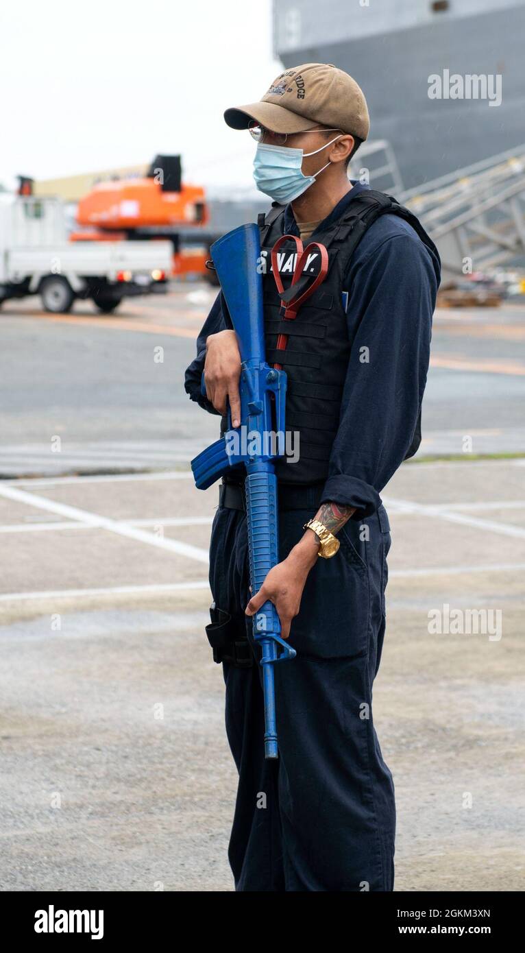 YOKOSUKA, Japan (May 21, 2021) - Boatswain’s Mate 2nd Class Ramani ...