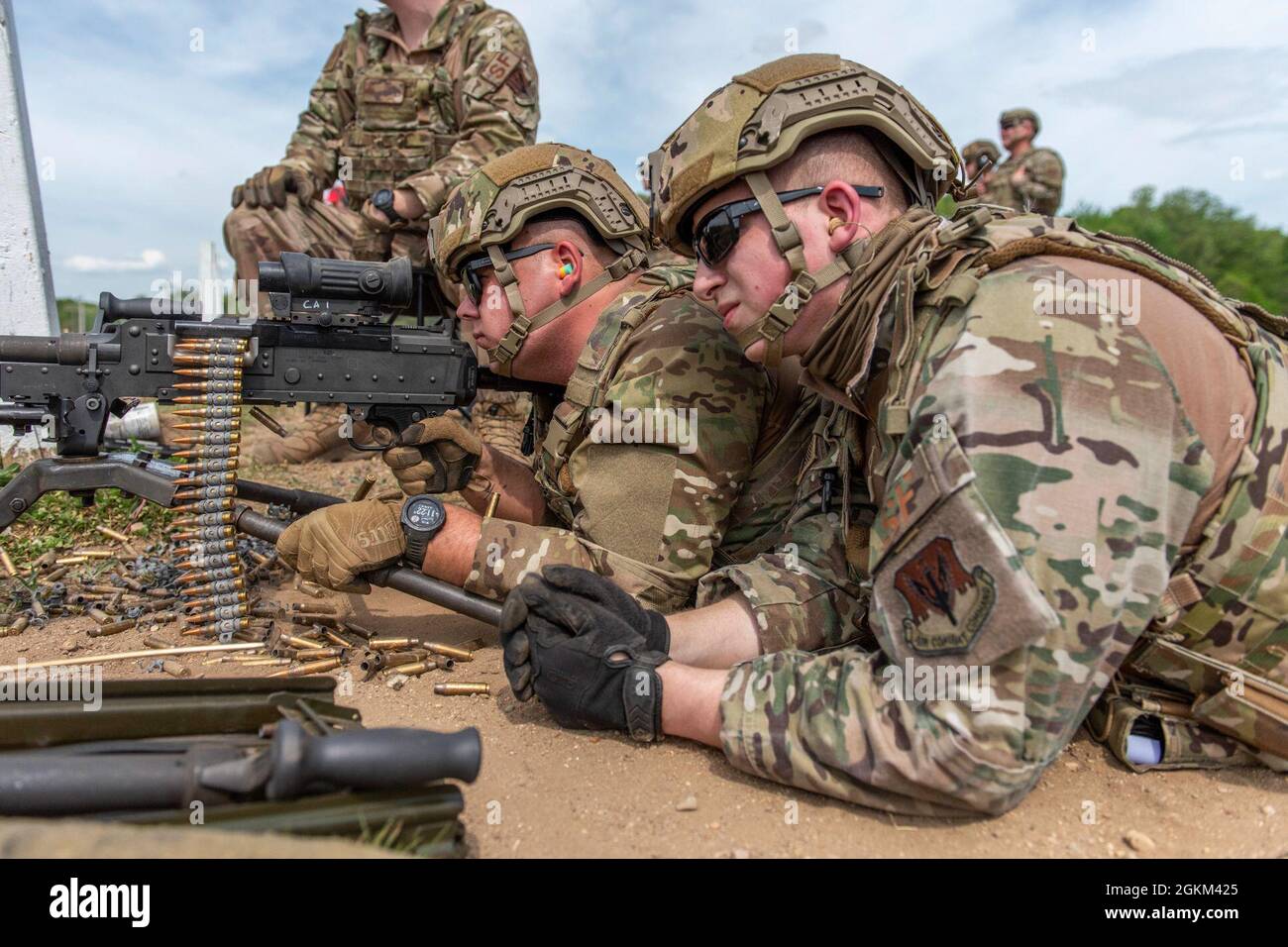 M240 machine gun shooting hi-res stock photography and images - Alamy