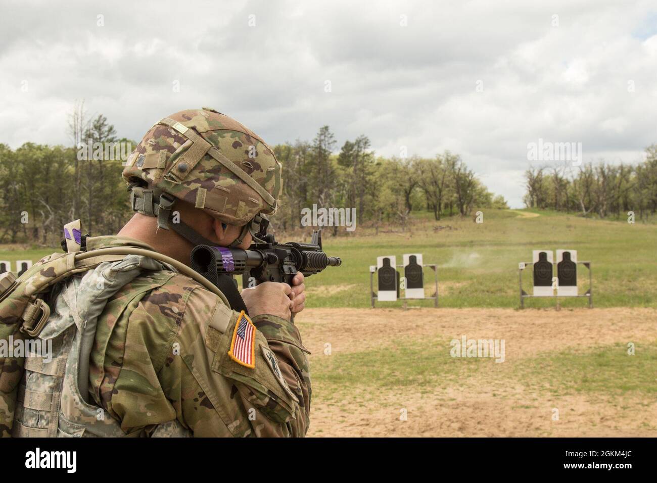 Sgt. 1st Class Dominic Schroeder, a U.S. Army Reserve Soldier from the ...