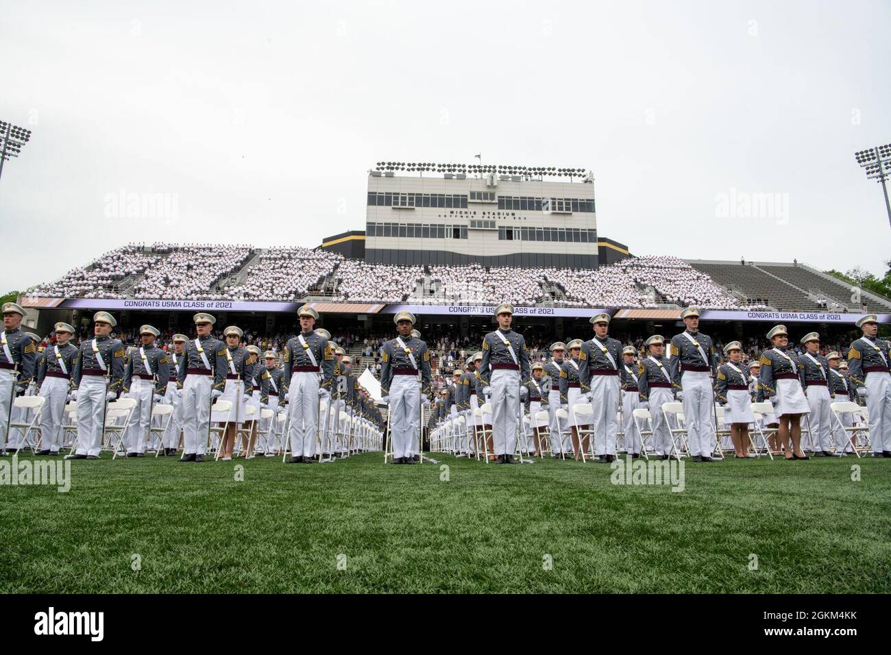 The graduating class of U.S. Military Academy cadets celebrate during ...