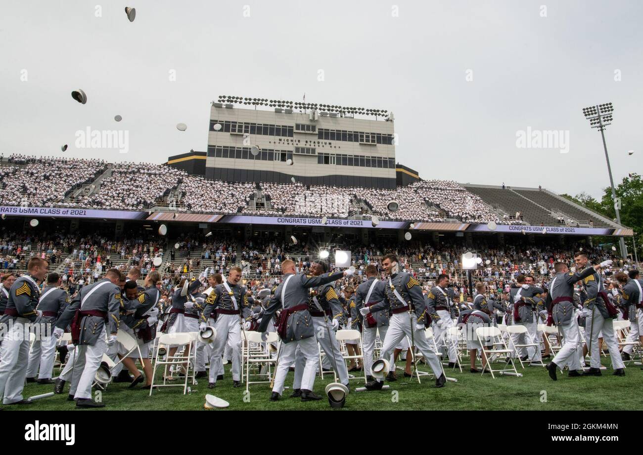 The graduating class of U.S. Military Academy cadets celebrate during ...