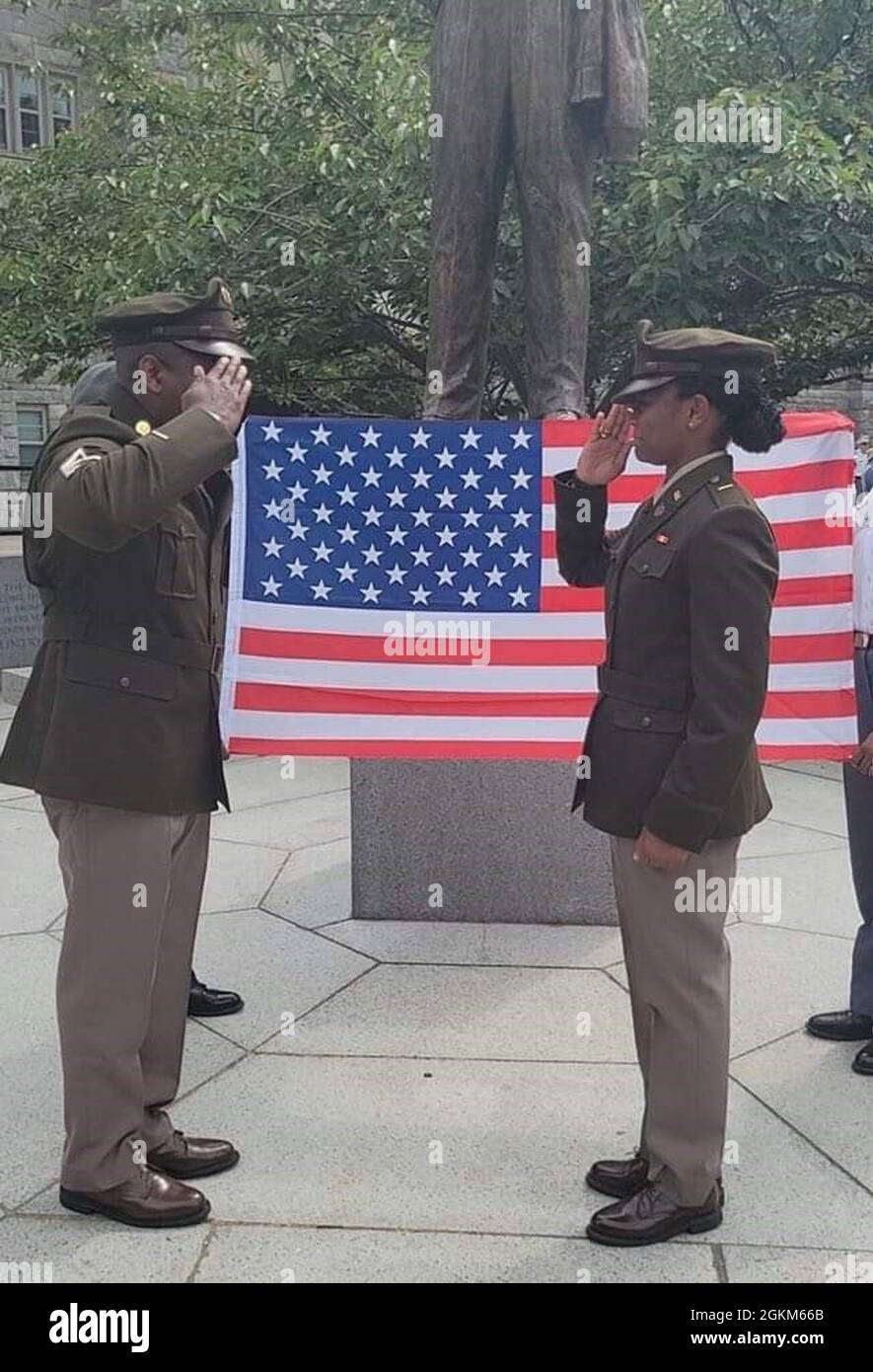Master Sgt. James Ammons, Jr. renders a first salute to his daughter ...