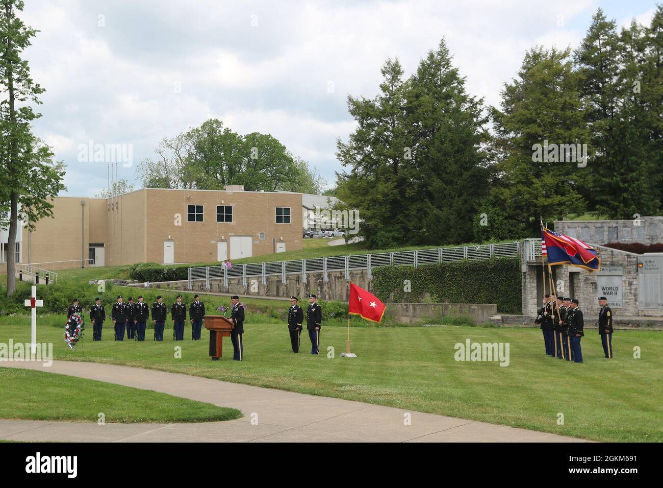Soldiers with Headquarters and Headquarters Battalion, 28th Infantry ...