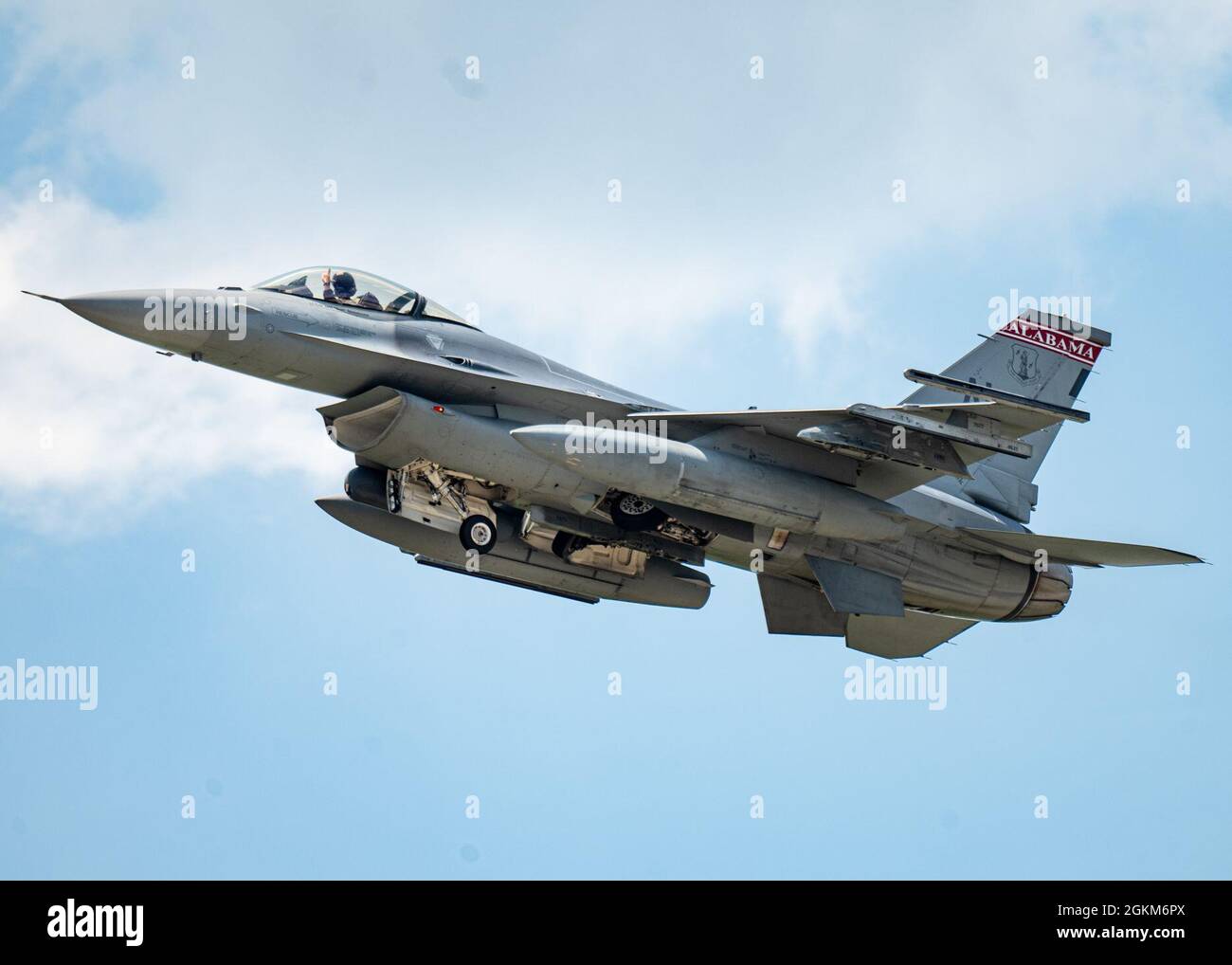 An F-16 Fighting Falcon assigned to the Alabama Air National Guard's ...