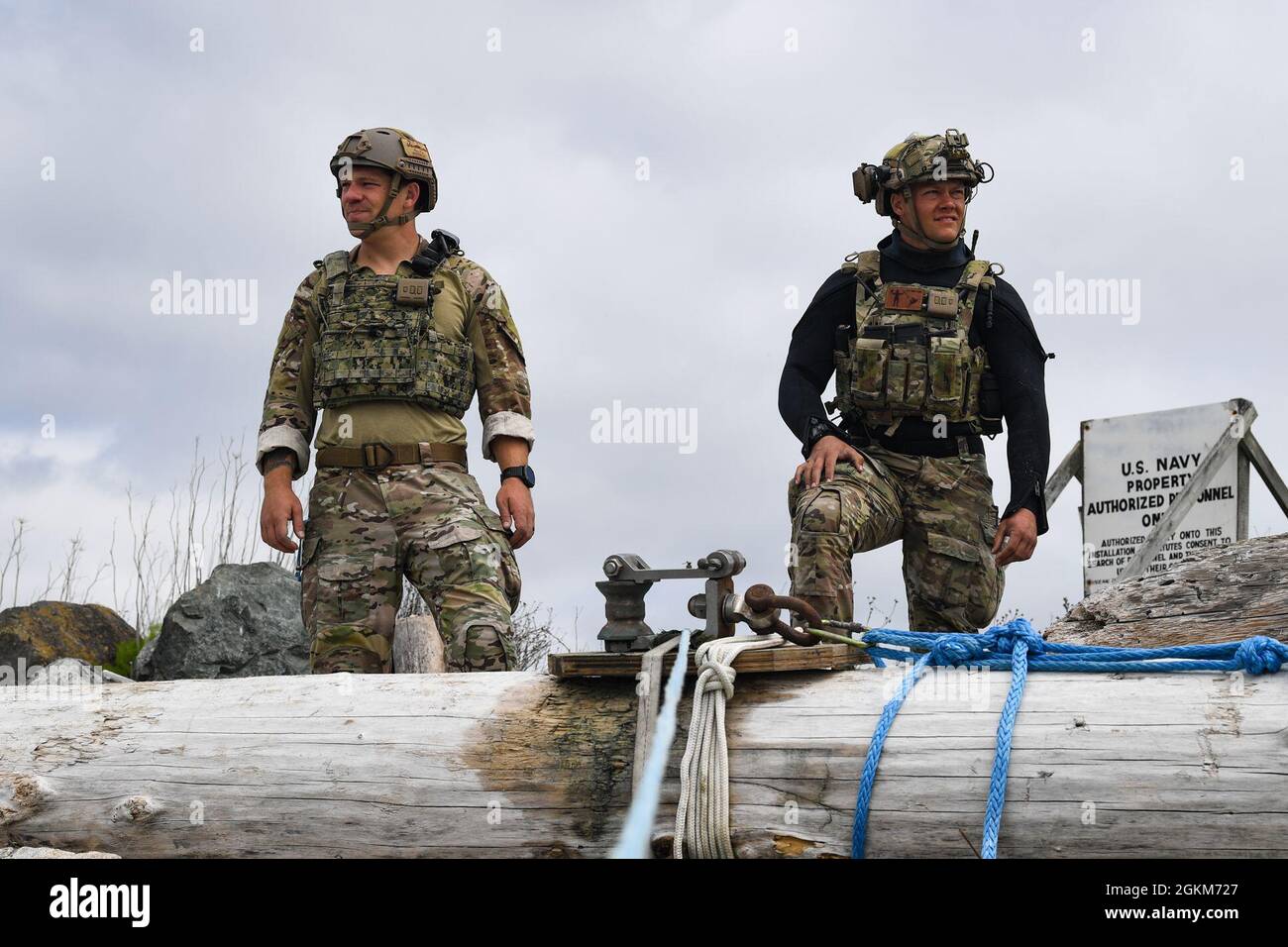 Sailors assigned to Explosive Ordnance Disposal Mobile Unit (EODMU) 1 ...
