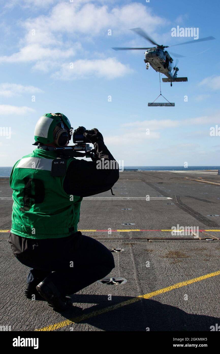 PACIFIC OCEAN (May 24, 2021) Mass Communication Specialist 3rd Class ...